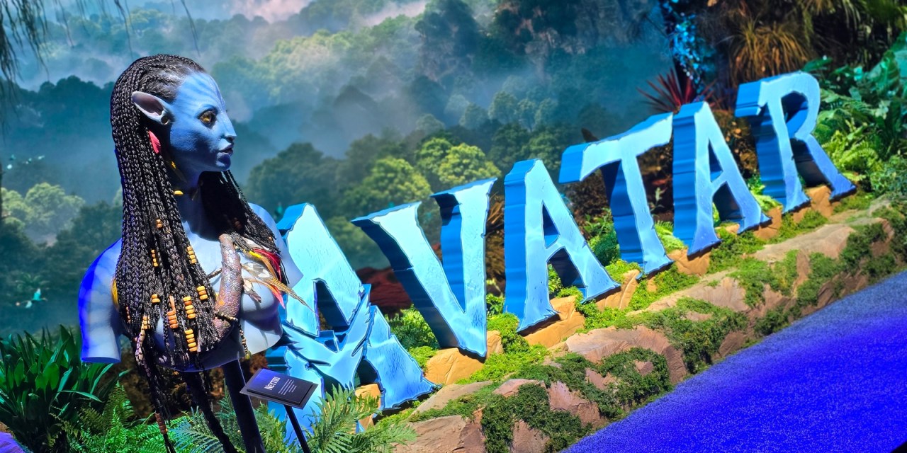 D23 2024: Avatar pavilion showcases life-size visuals, bioluminescent ...