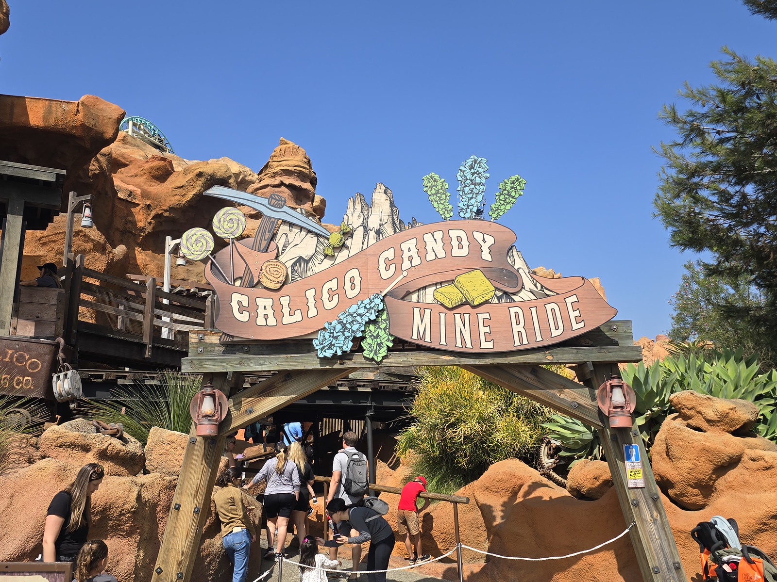 GUIDE: Calico Candy Mine at Knott’s for Fall 2024 returns for Spooky ...