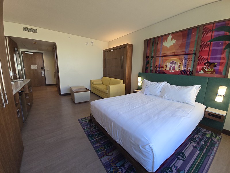 ROOM TOUR: Wheelchair-accessible Deluxe Studio, The Princess and the ...