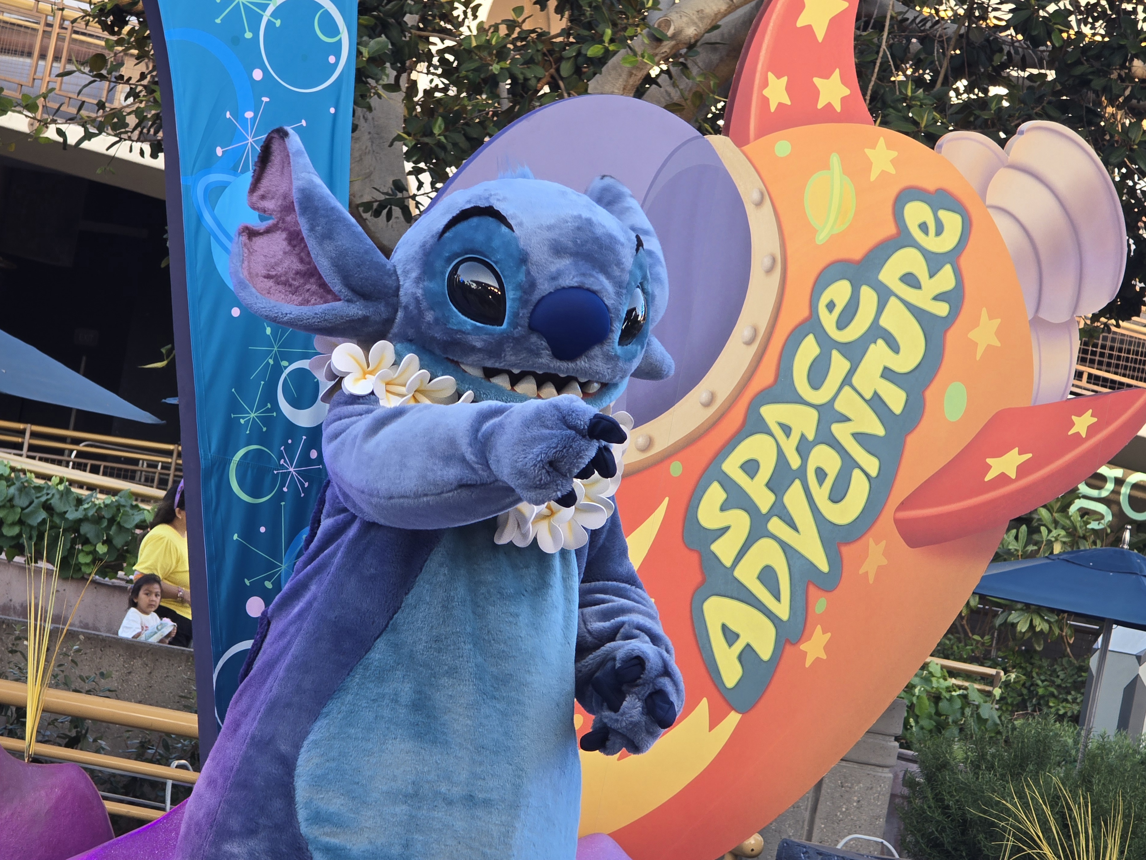 GUIDE: Stitch’s Interplanetary Beach Party Blast during Kids Rule ...