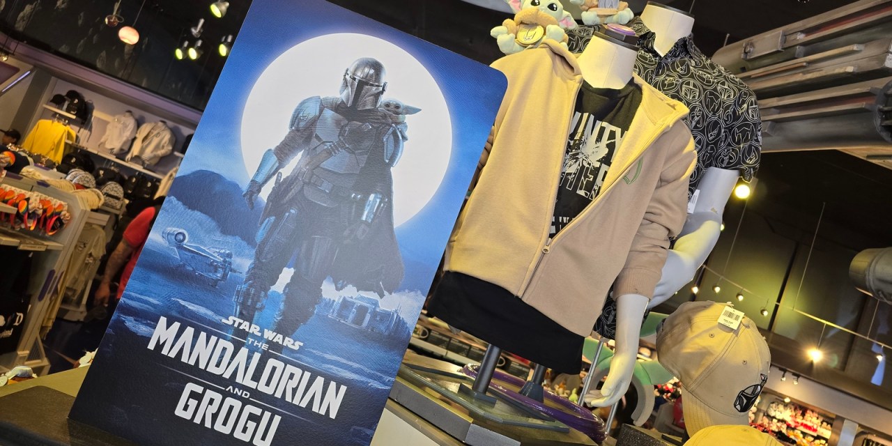 MERCH RUN: What’s in store for MANDALORIAN AND GROGU at Disneyland ...